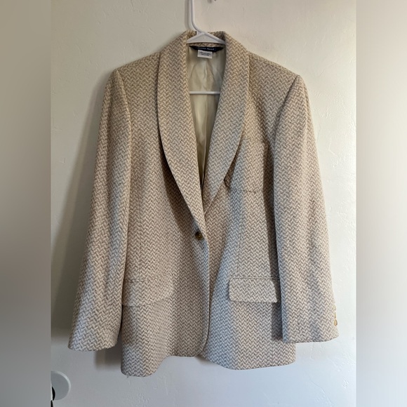 Austin Reed | Jackets & Coats | Vintage Austin Reed 0 Silk Cream And ...